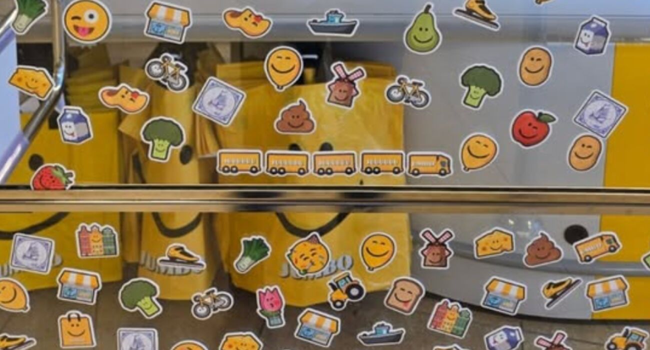 Jumbo reageert op sticker-drama: 'Gratis stickerverwijderaar'